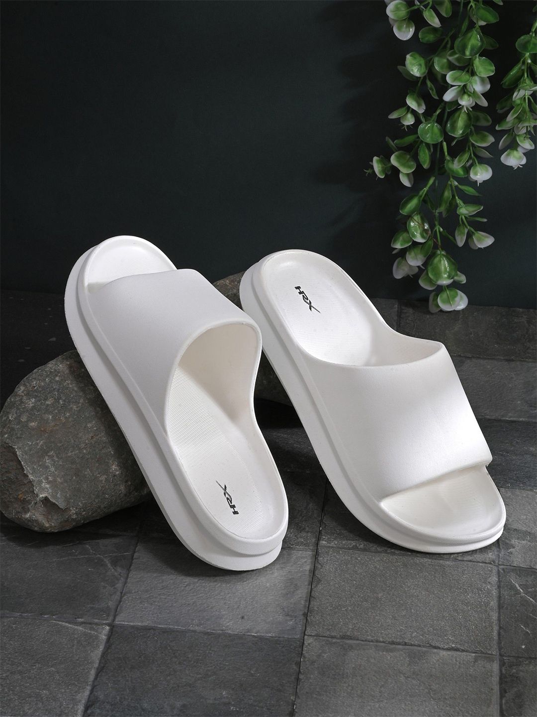 Buy HRX by Hrithik Roshan Men Solid Rubber Sliders Online at Best Price ...