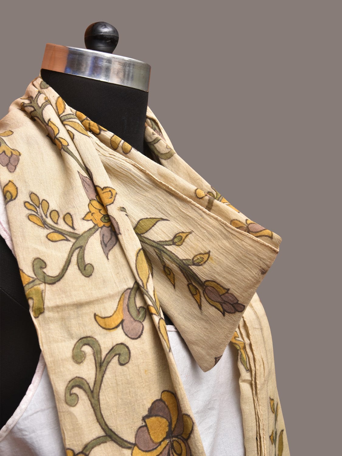 Buy Cream Kalamkari Hand Painted Cotton Handloom Stole with Floral and ...