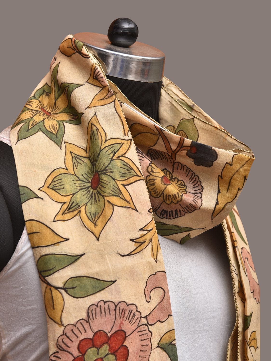 Buy Cream Kalamkari Hand Painted Sico Stole with Floral Design - Global ...